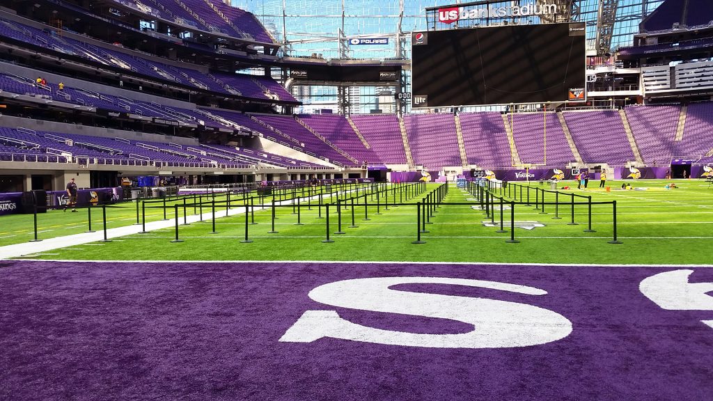 Indoor & Outdoor Crowd Control | Retractable Safety Barriers